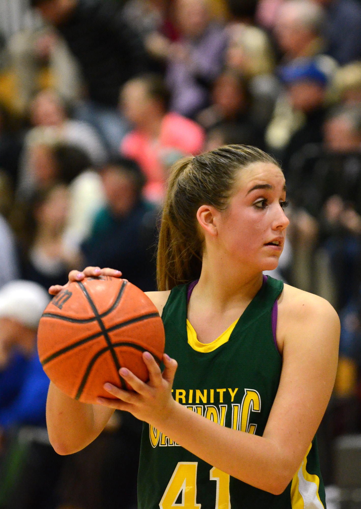 Darien girls make it five in a row with win over Trinity