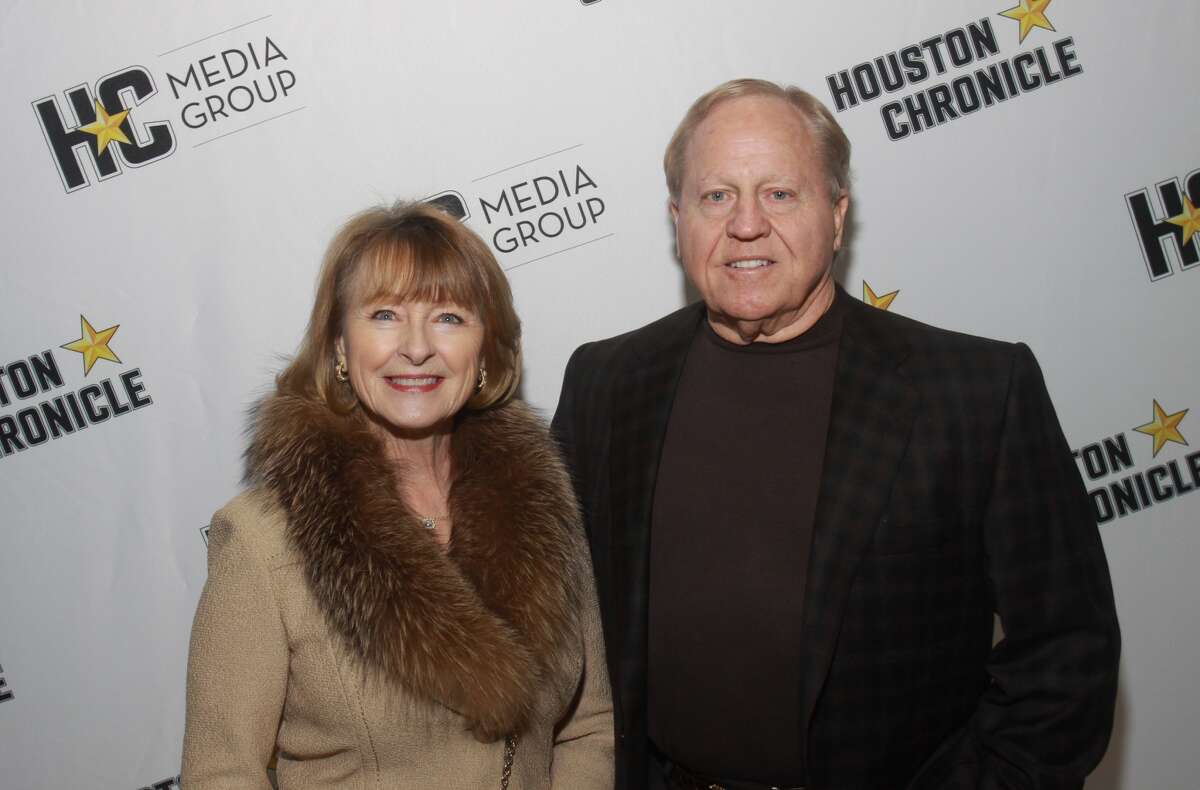 VIPs preview auto show