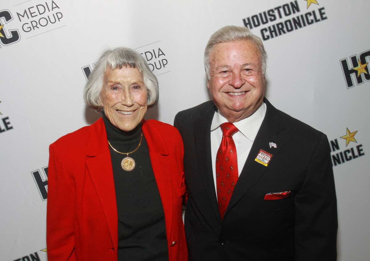 VIPs preview auto show