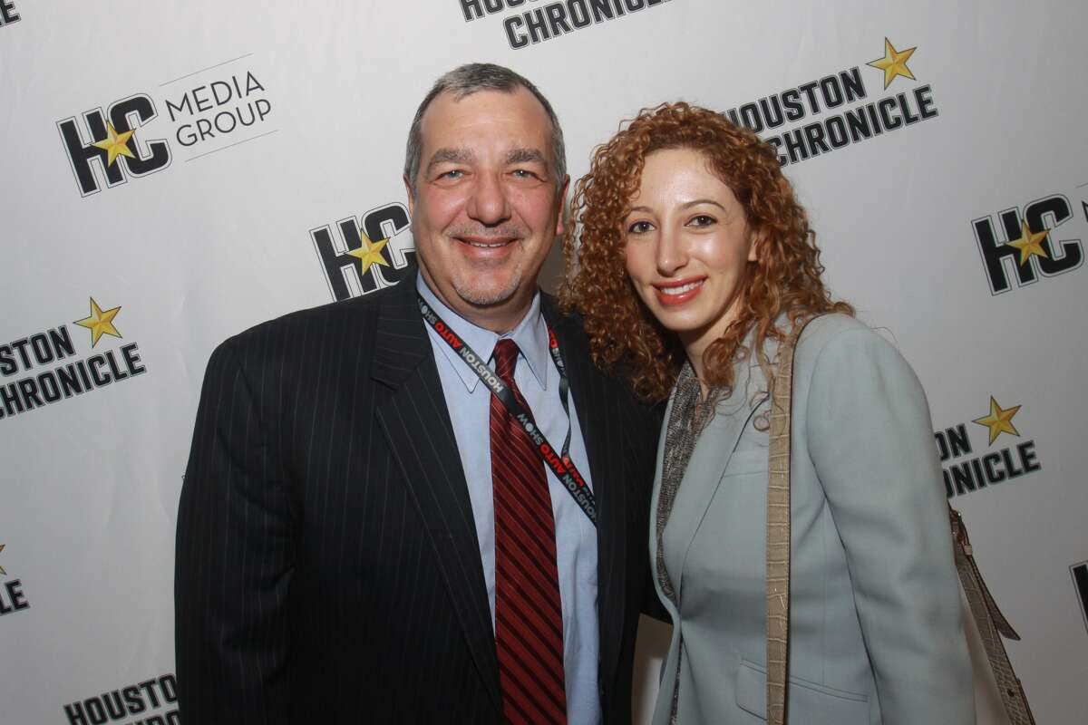 VIPs preview auto show