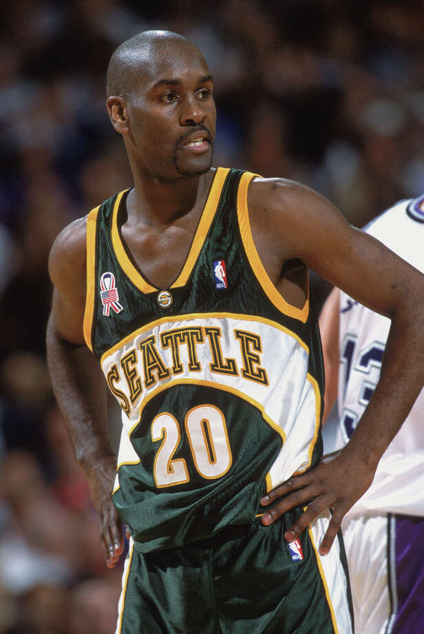 ‘The Glove’ named Torchlight Parade grand marshal - seattlepi.com