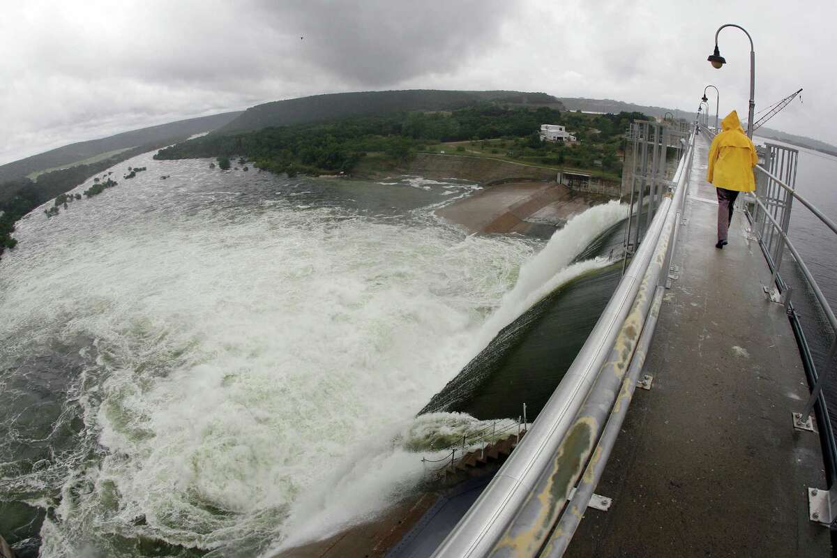 Many dam problems for Texas' deteriorating infrastructure