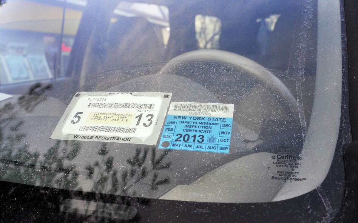 Flaws delay DMV registration stickers