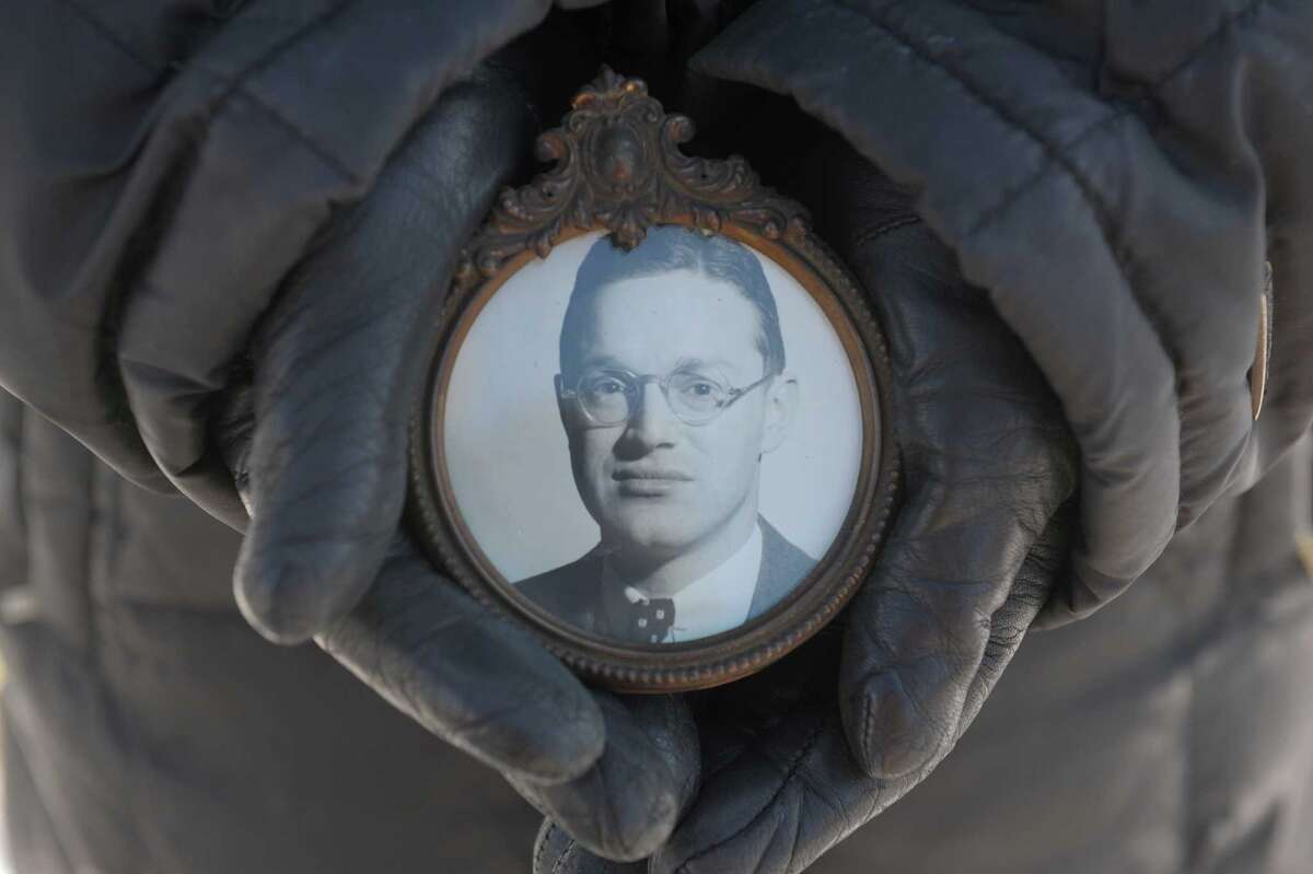 Letters circa WWII reveal tragic journey