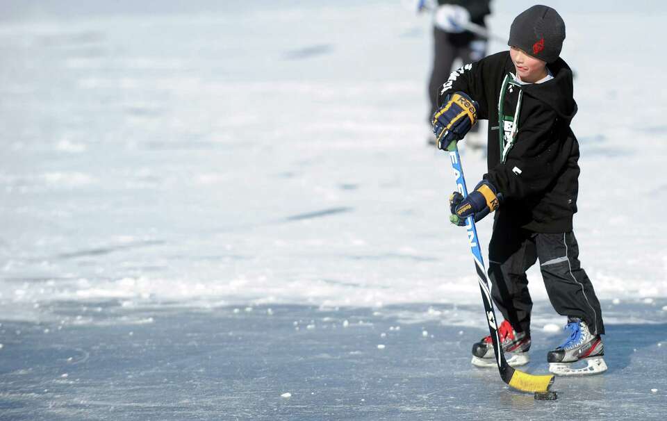 Skaters take to the ice in Darien