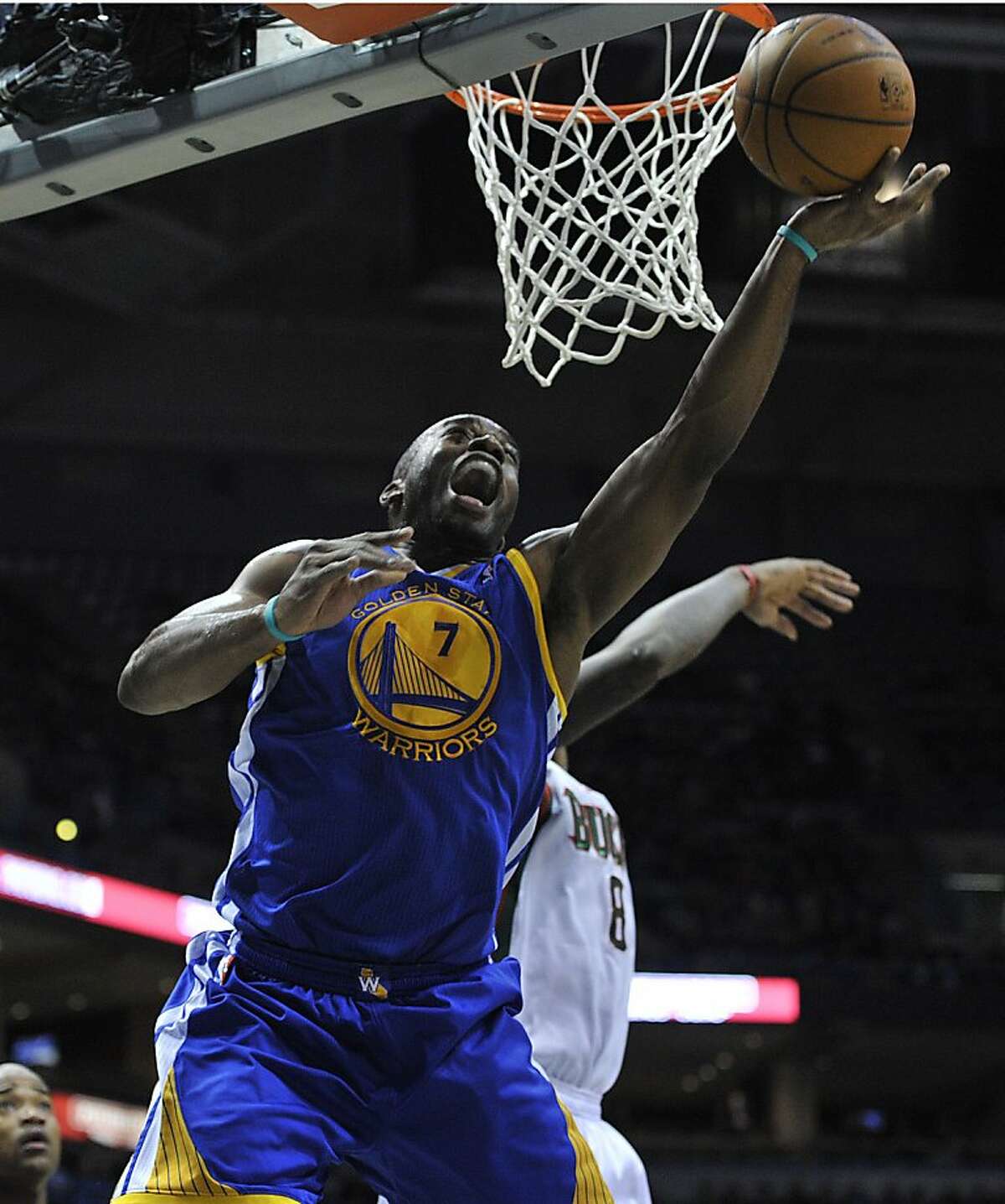 Bucks drop rebound-less Warriors