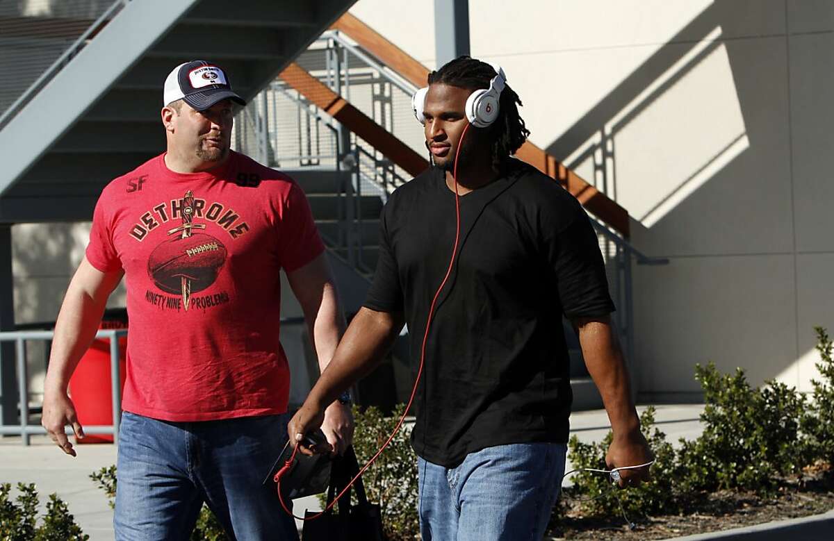 49ers arrive in New Orleans