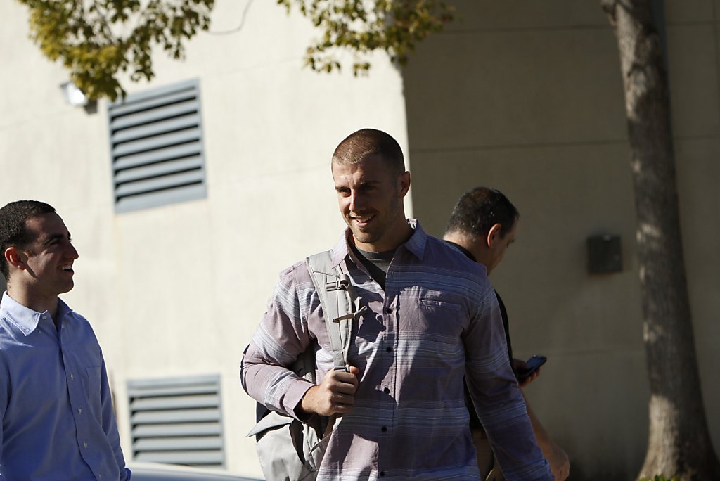 Alex Smith wants release as reward