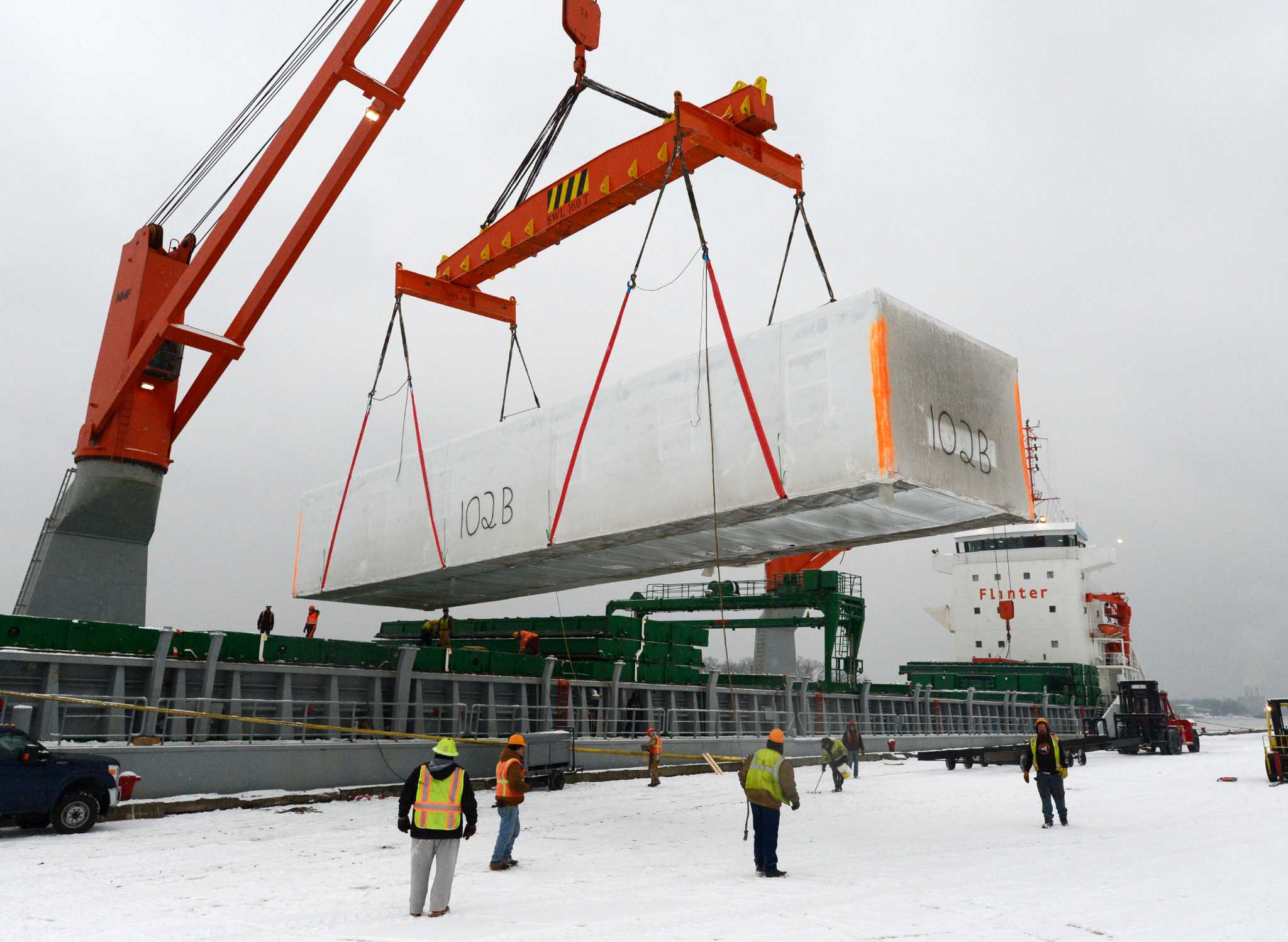 Project builds port traffic