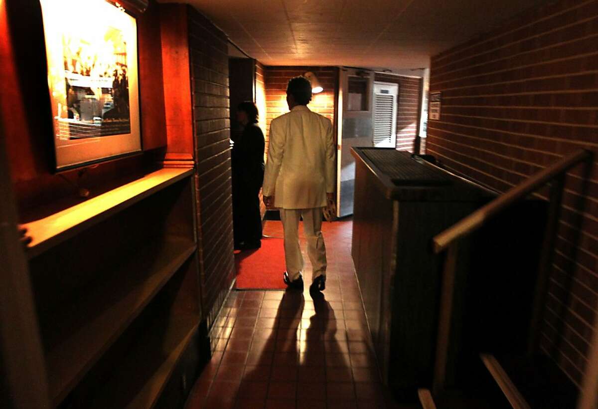 Singer Rick Stevens embraces 2nd chance