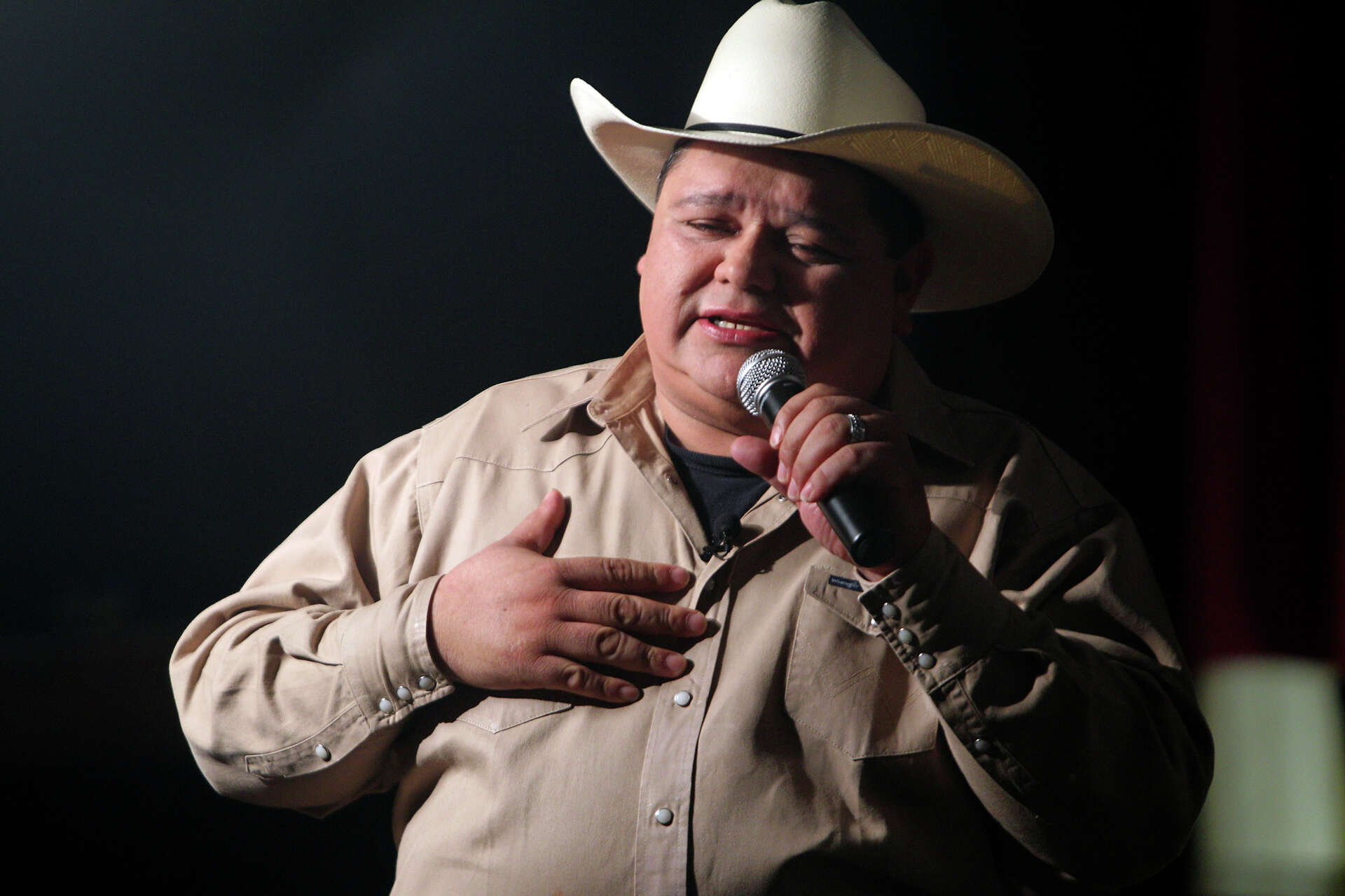 Raultio speaks out: Tejano legend addresses fans from the hospital