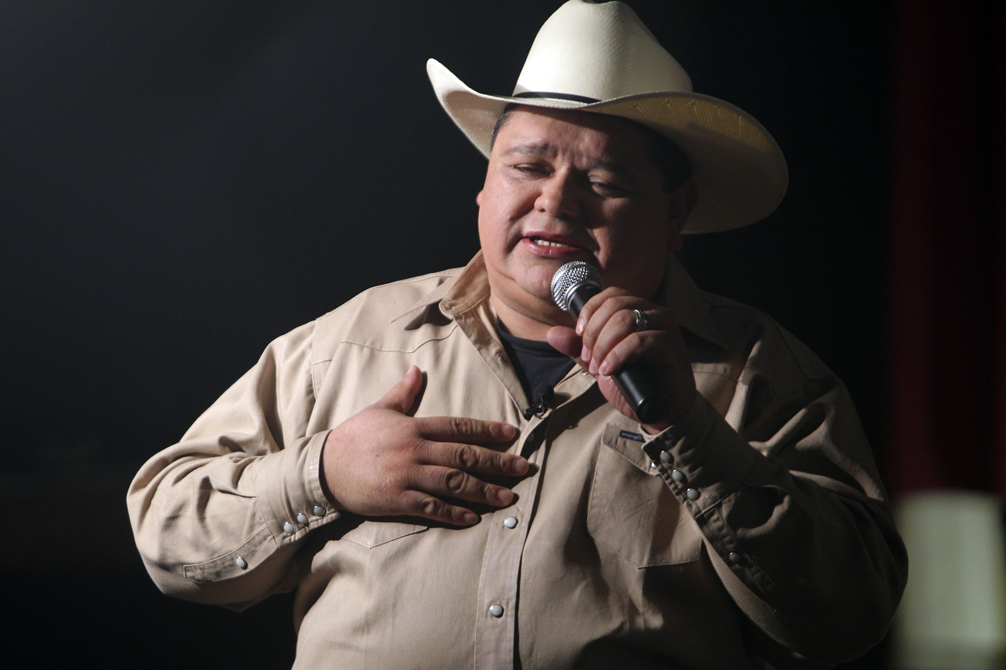 KSAT's John Paul Barajas promoted to weekend anchor