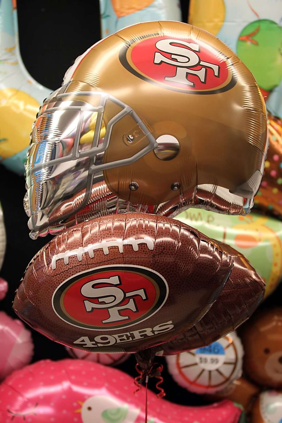 Super Bowl brings out big-screen TV buyers