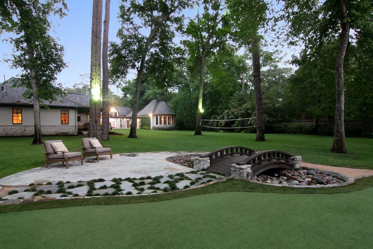 Former Astros star Jeff Bagwell sells his Memorial mansion