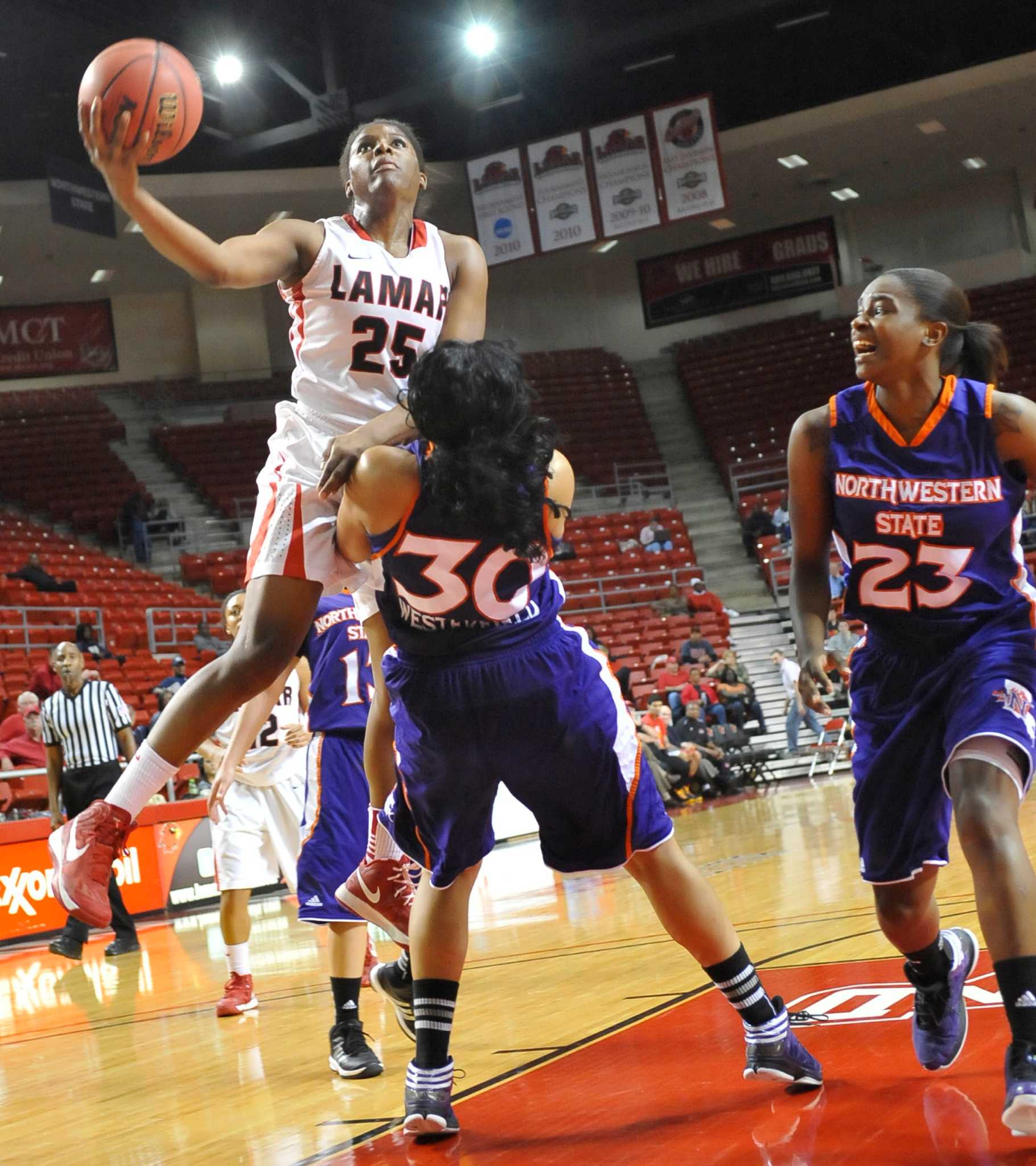 Edwards leads Lamar to win