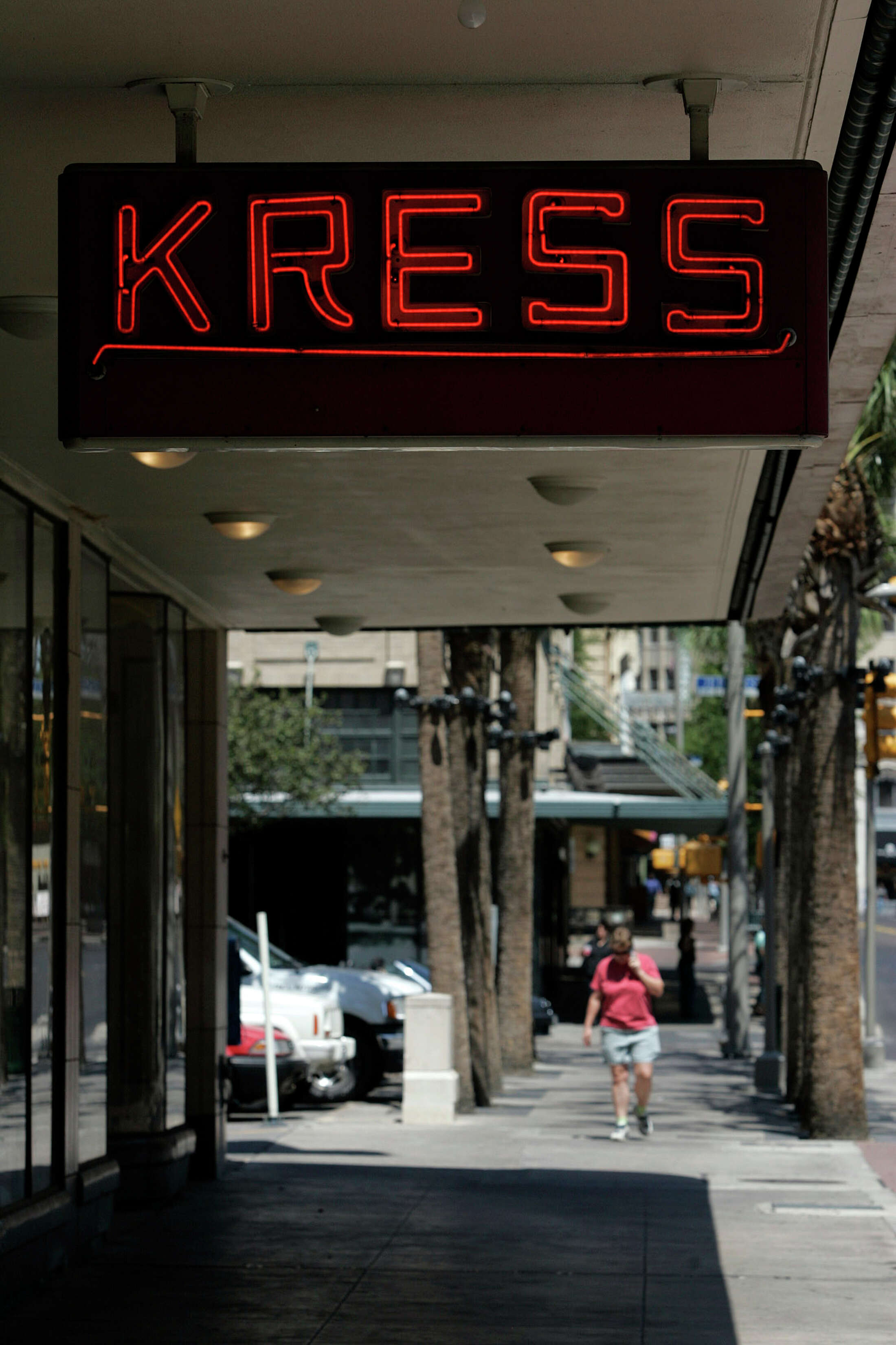Cityscape: The Kress Building on Houston Street