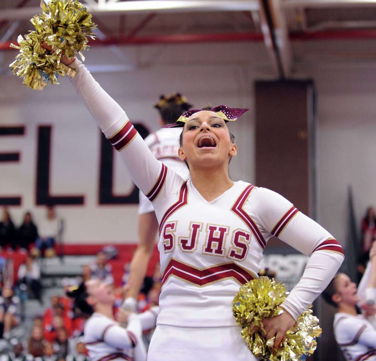 Ludlowe wins 3rd straight FCIAC cheerleading crown