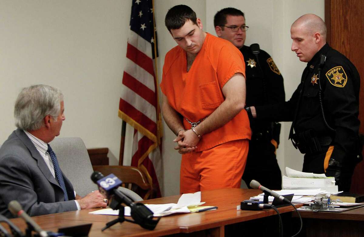 World news photos: Tornado, another death in Brazil