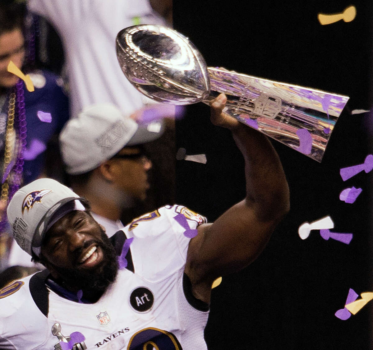 Ravens hang on, beat 49ers to win Super Bowl