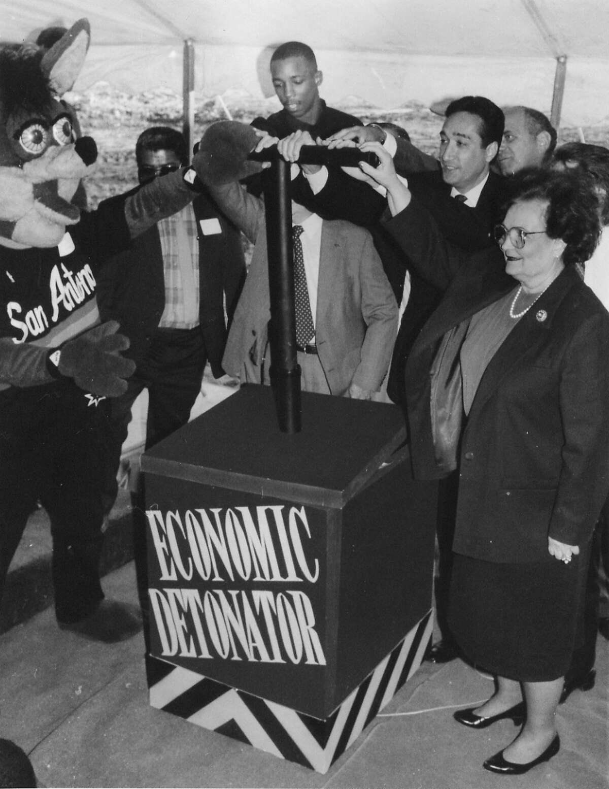 22 things every Spurs fan should know about the Coyote