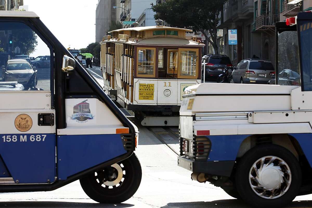 7 hurt in cable-car accident