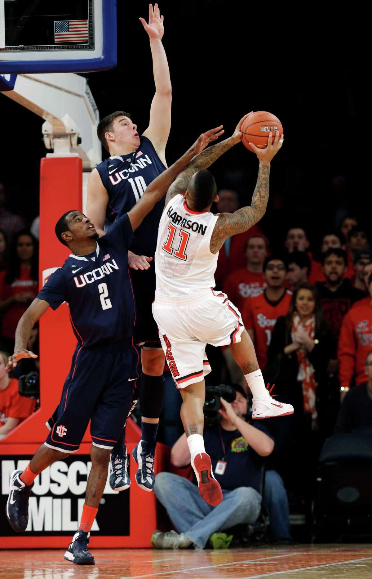 Sampson leads St. John's over UConn