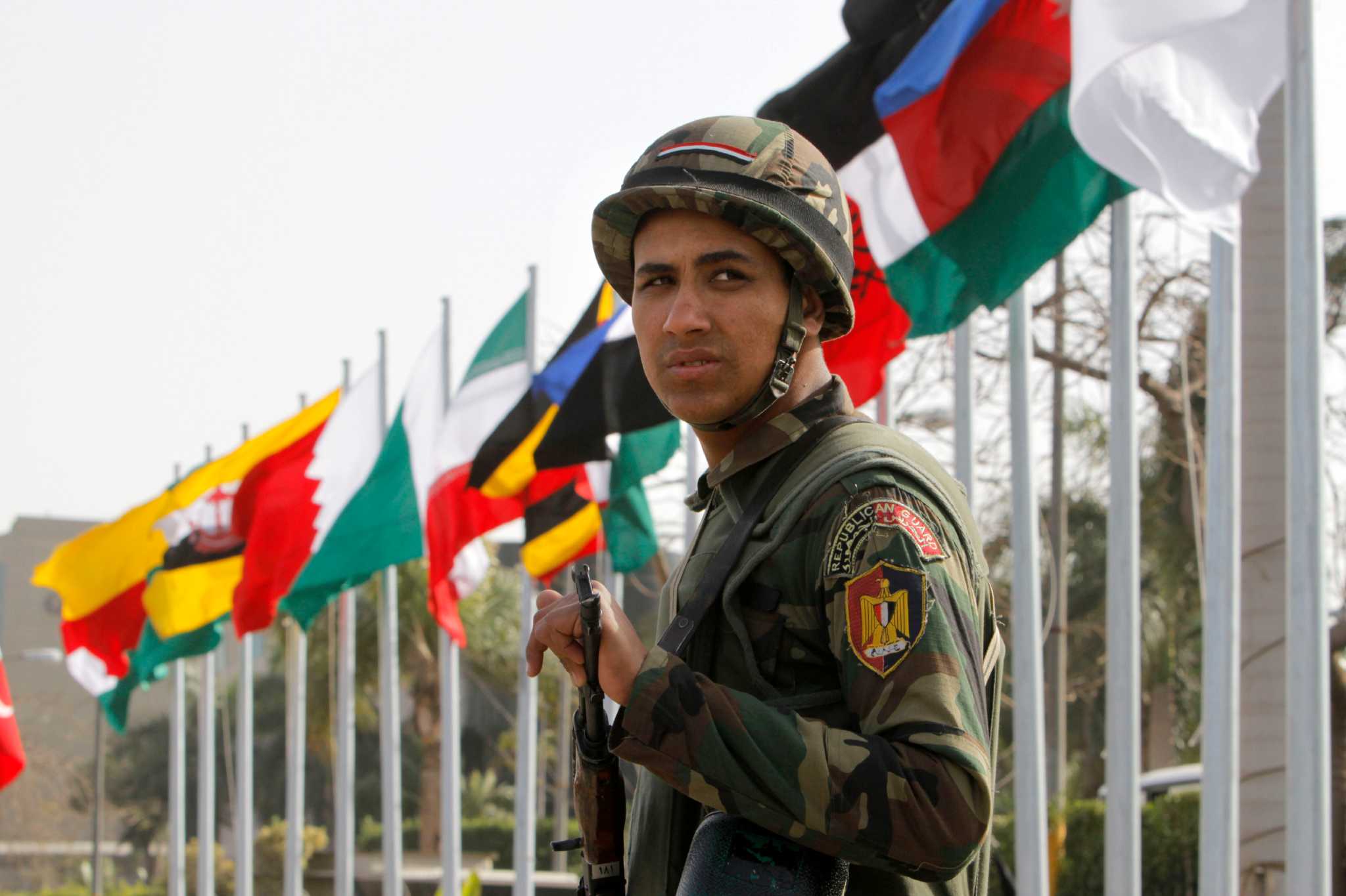 Syria, Sunni-Shiite split at Muslim summit