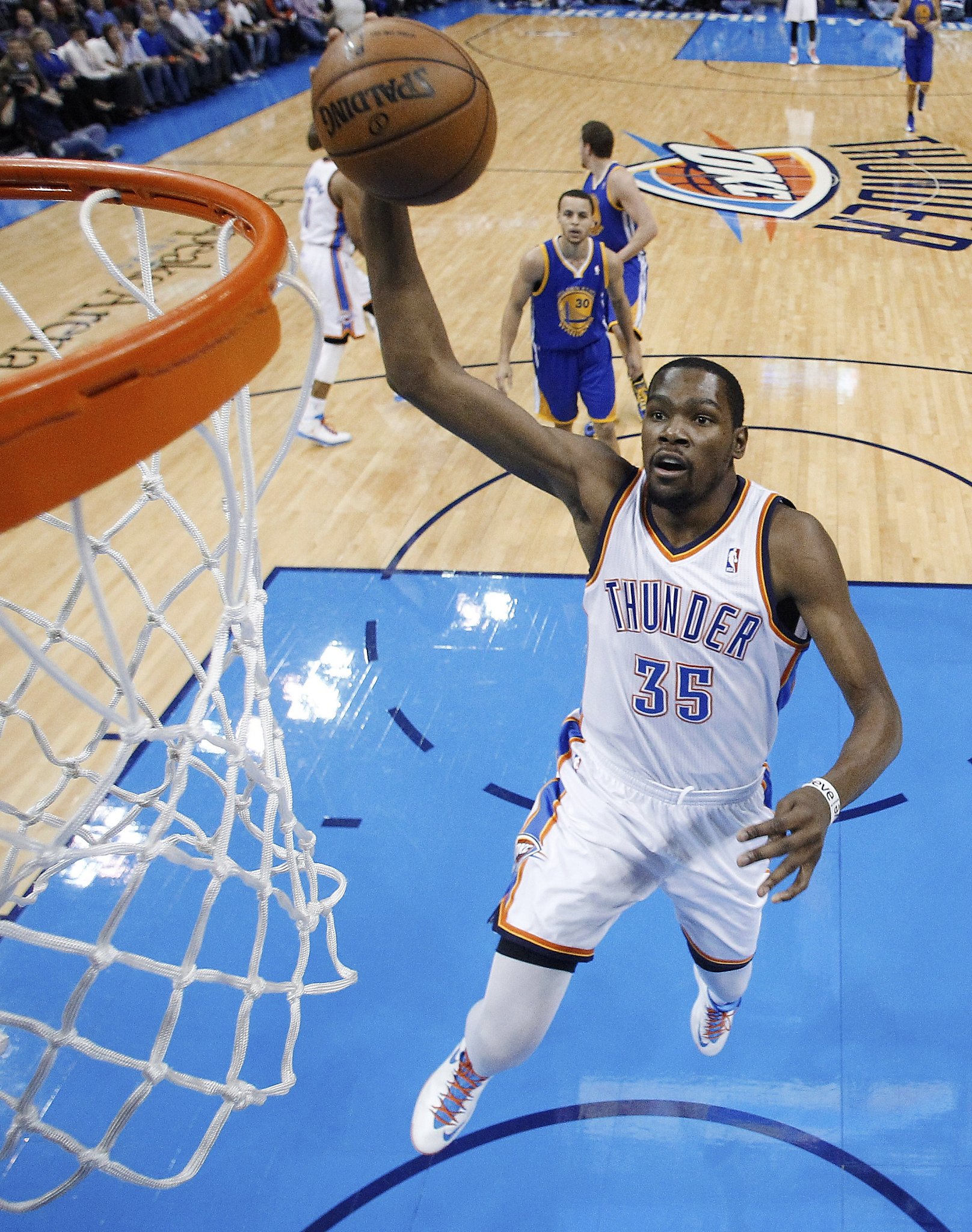 Durant, Kerr dodge questions about possible union with Warriors