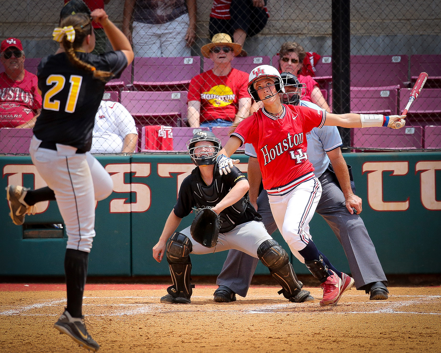 UH softball star Outon has tough act to follow: herself