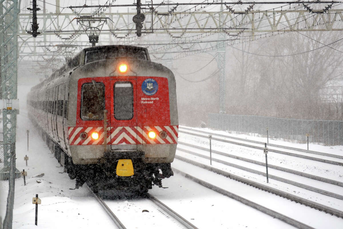 Storm socks state with heavy snow, wind and travel bans