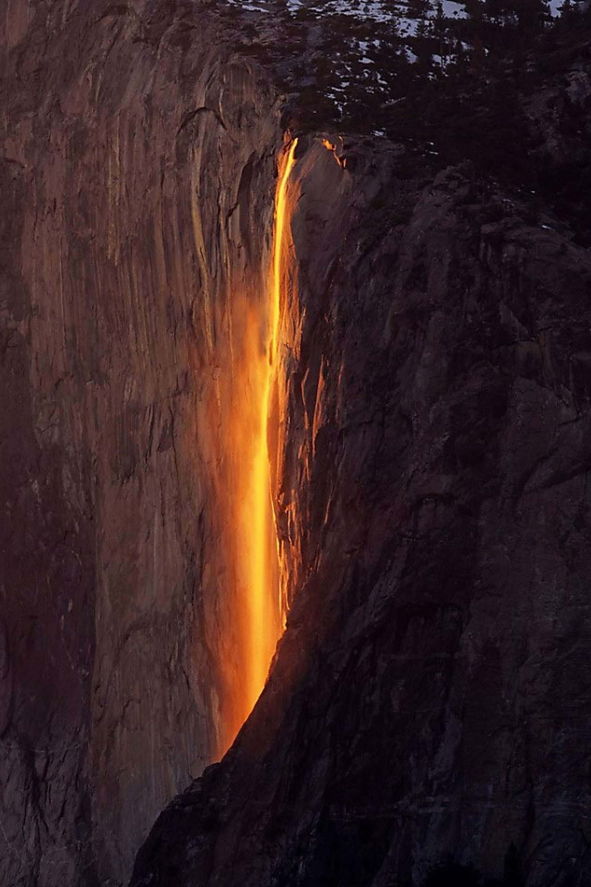 Yosemite waterfall turns into firefall