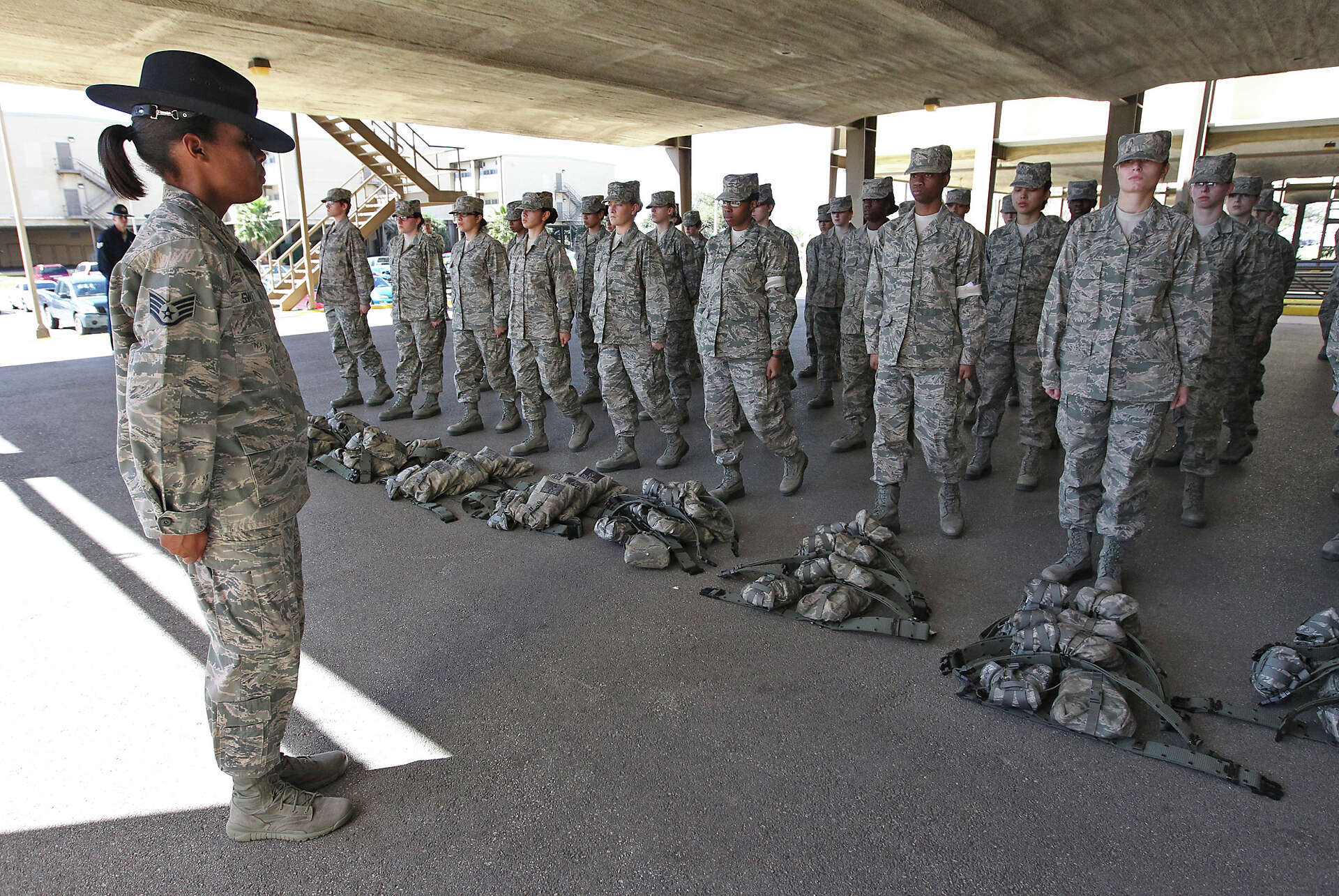 Air Force orders NCOs to train airmen