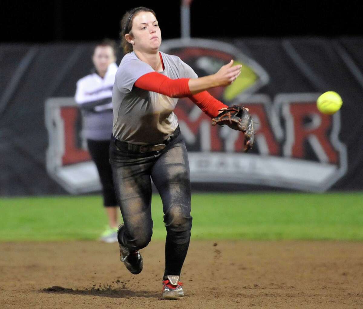 Lamar softball team comes together in first season