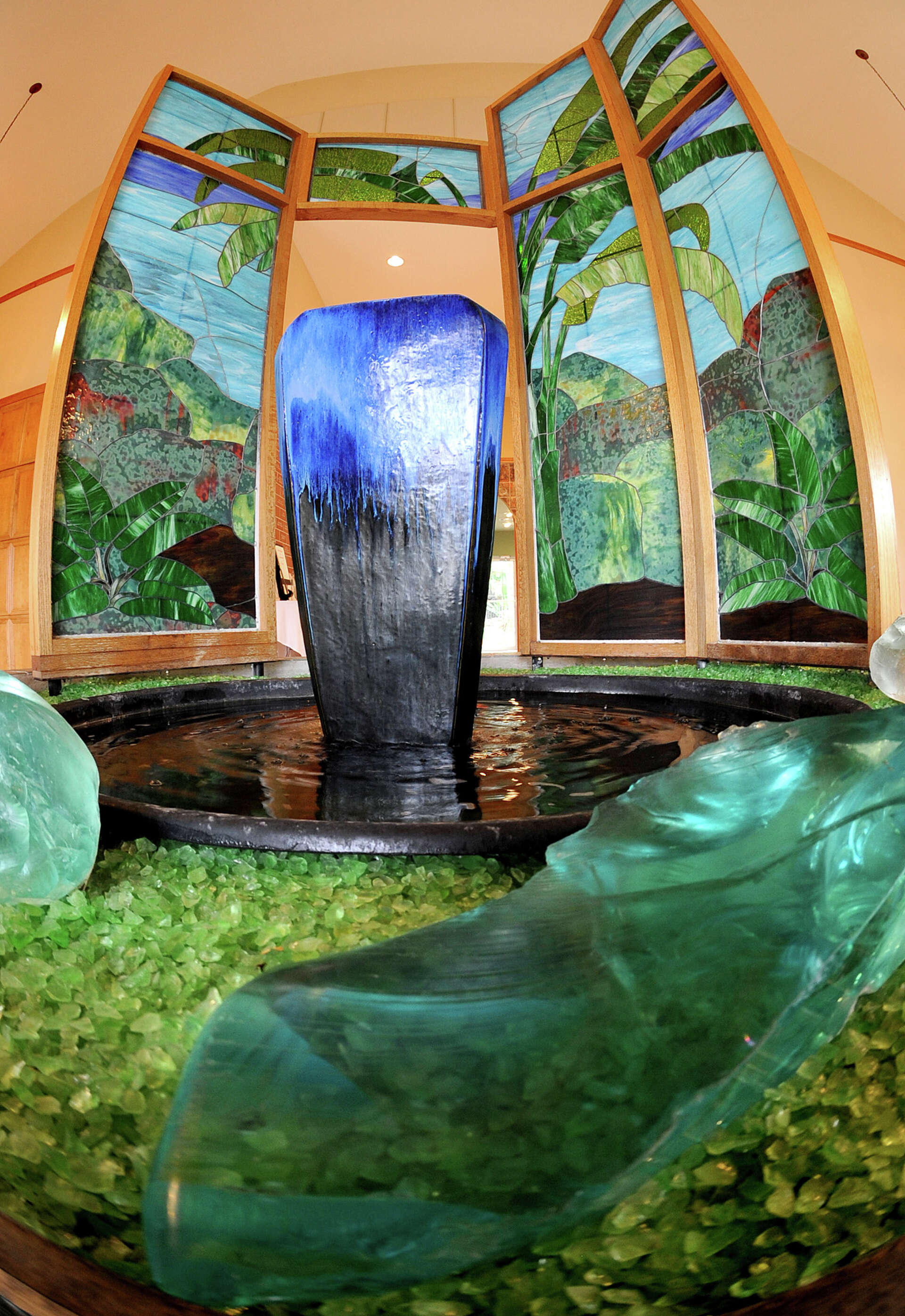 Couple enhanced a romantic refuge