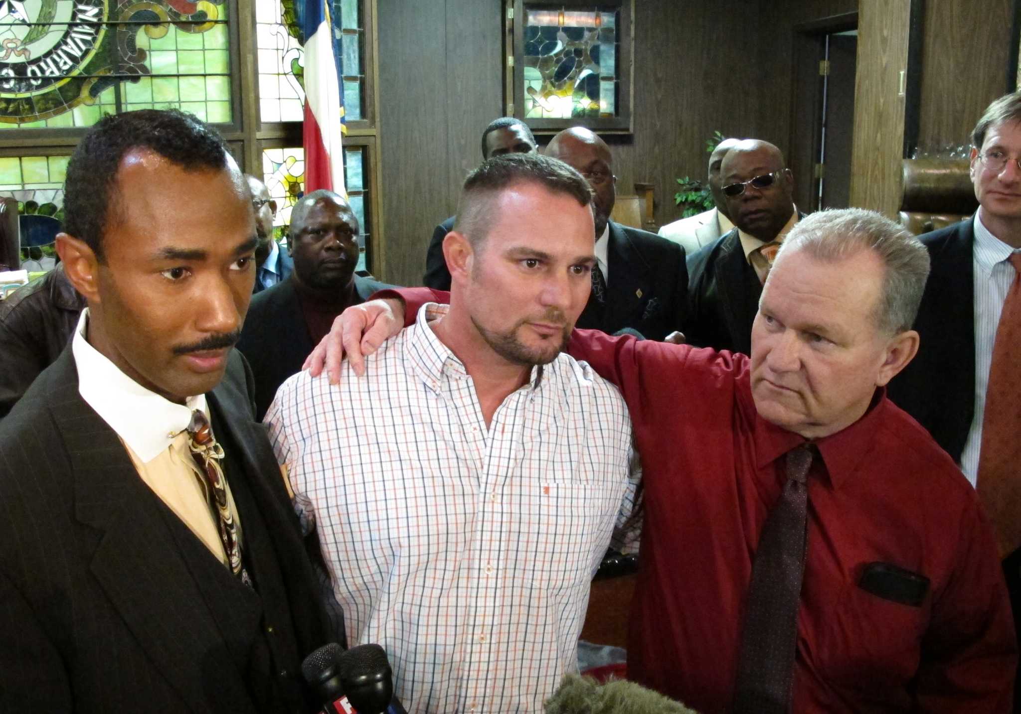 Exonerated for 1984 death, man walks free
