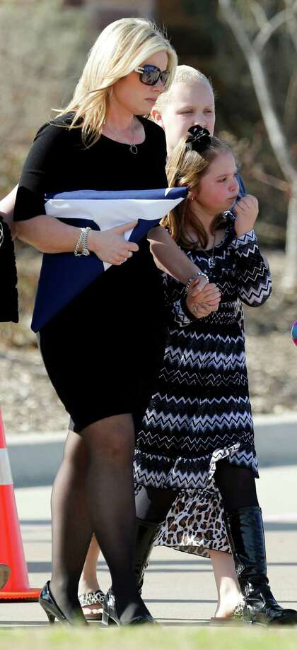 Funeral procession begins for slain ex-SEAL Kyle - Beaumont Enterprise