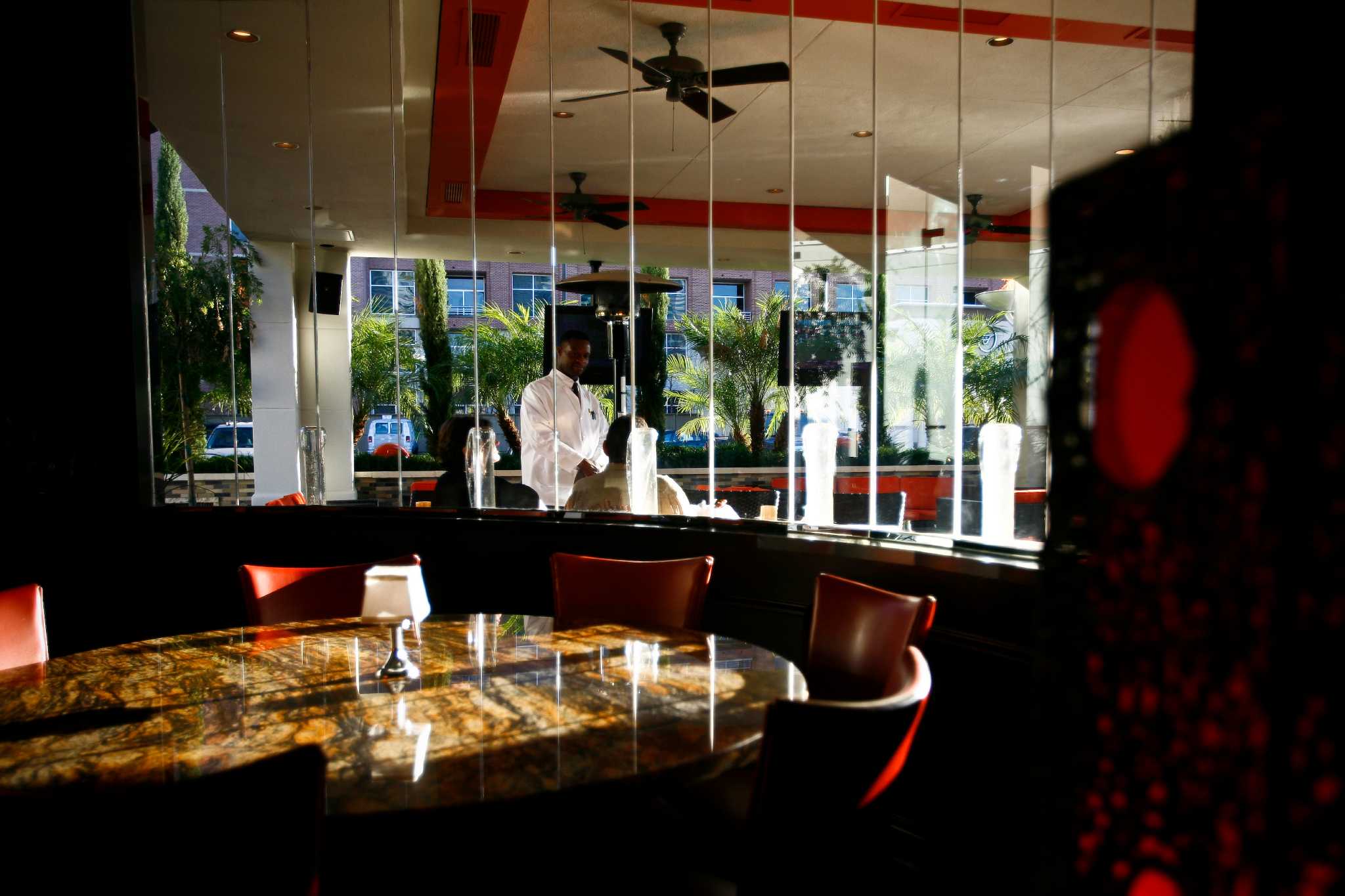 Longtime Post Oak restaurant Mo's ... A Place for Steaks is closing