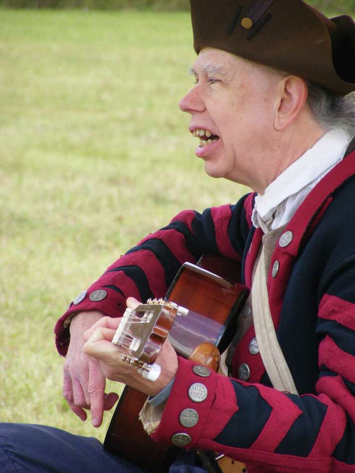 Bill Frueh dies; helped with wit