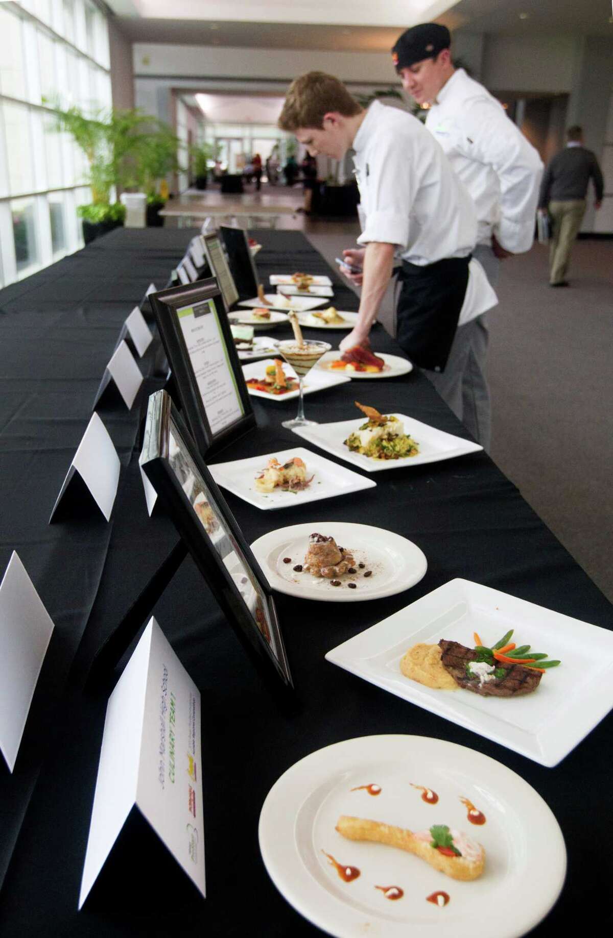 Budding chefs stir up friendly competition