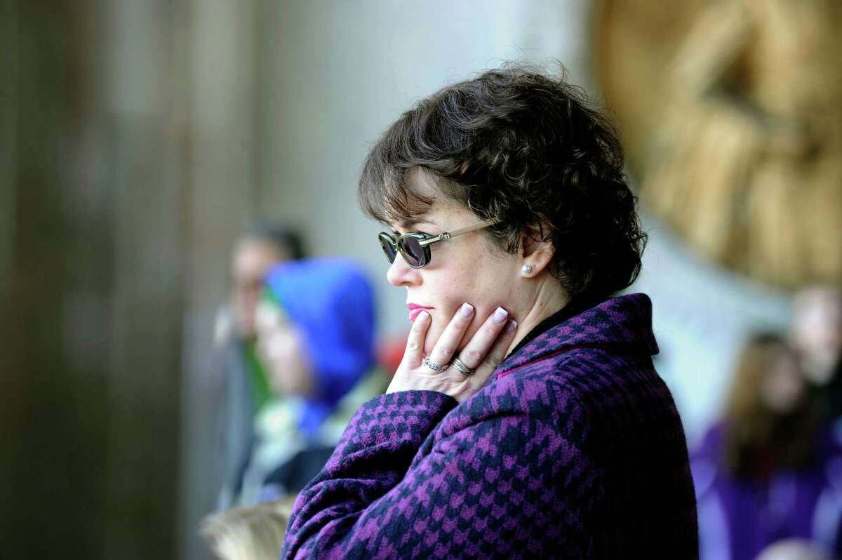 Hundreds rally at Capitol for stricter gun control