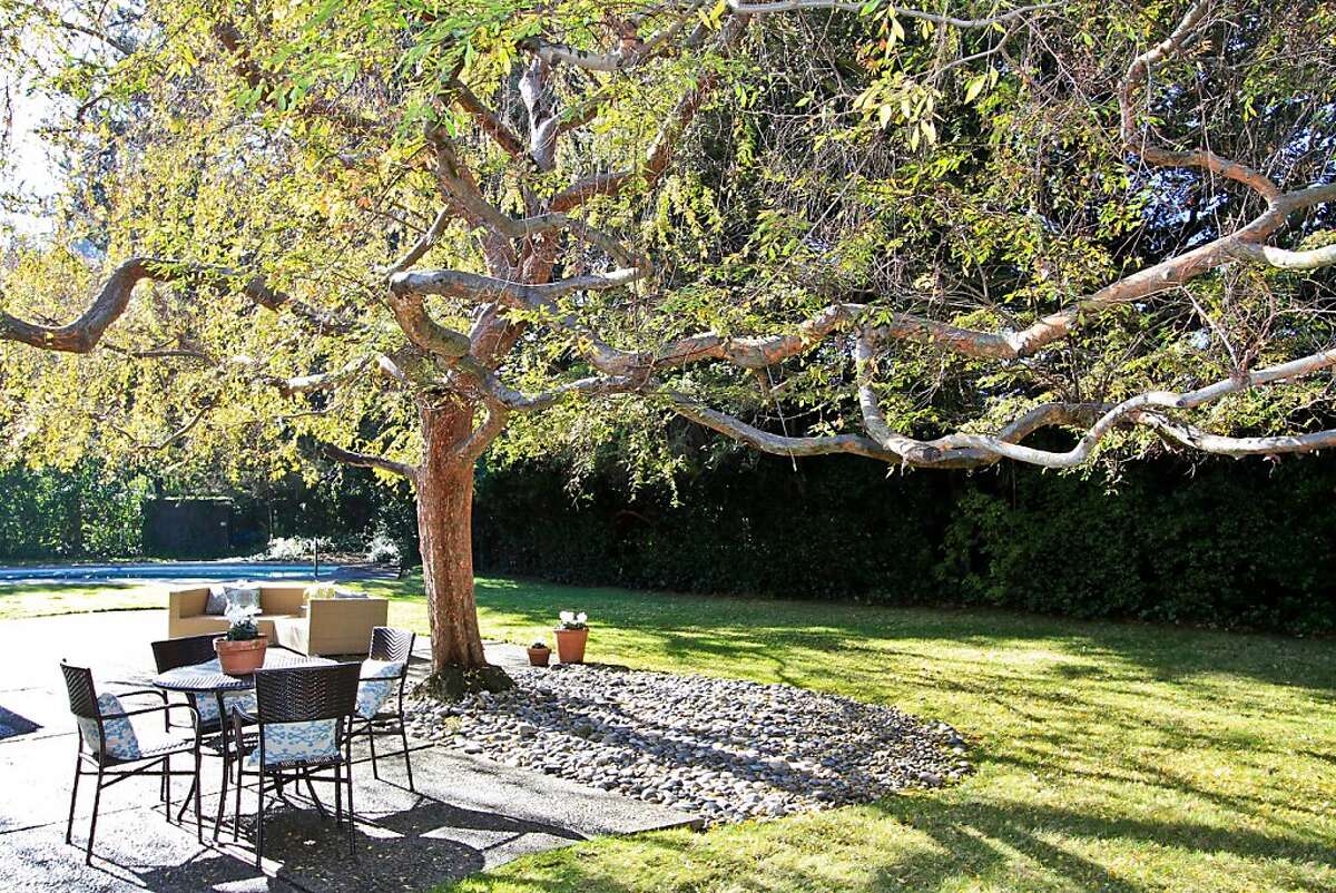 Elegant English country home in Atherton