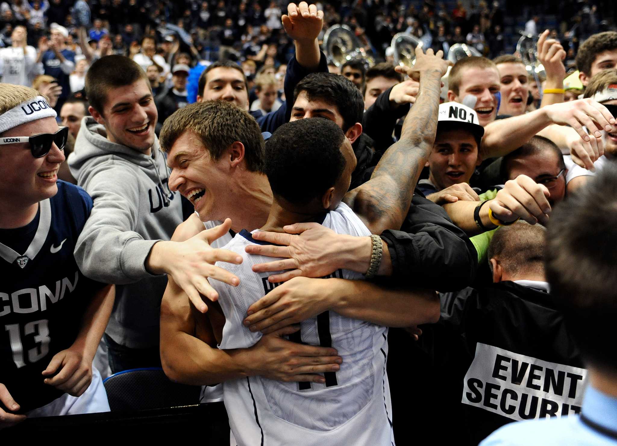 Mike Cardillo: Despite whom its beats, UConn still stuck in nowheresville