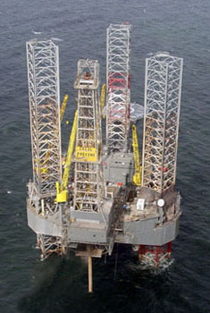 Apache moves to kill natural gas well