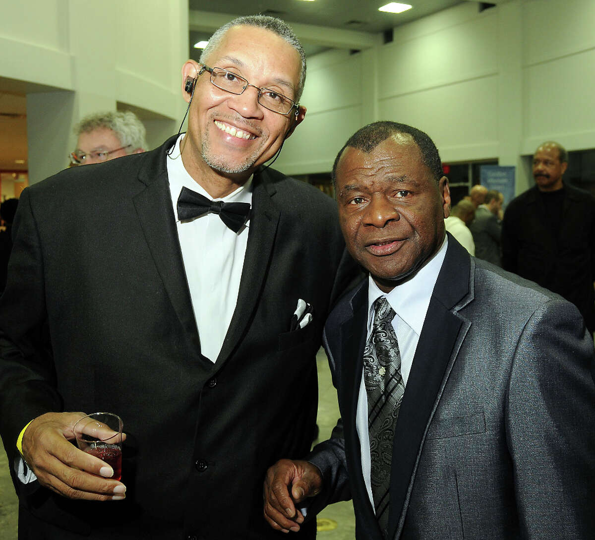 Celebrate 70 years of Calvin Murphy, the best-dressed man at any ...