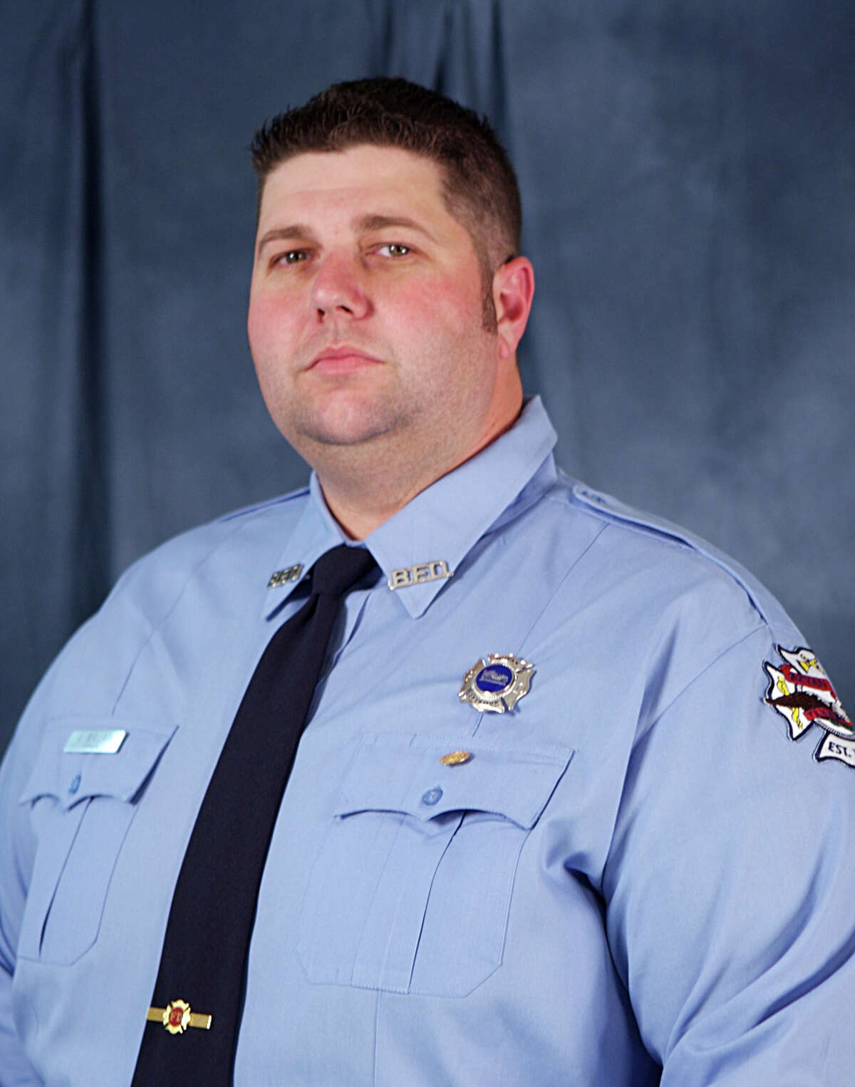 2 Texas firefighters stable after deadly blaze