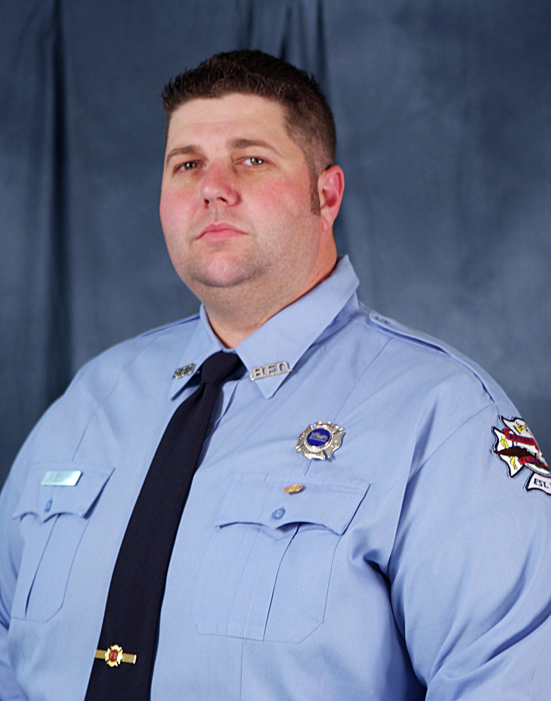 2 Texas firefighters stable after deadly blaze