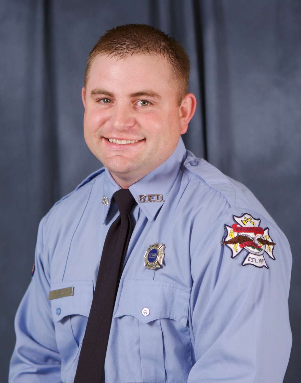 2 Texas firefighters stable after deadly blaze