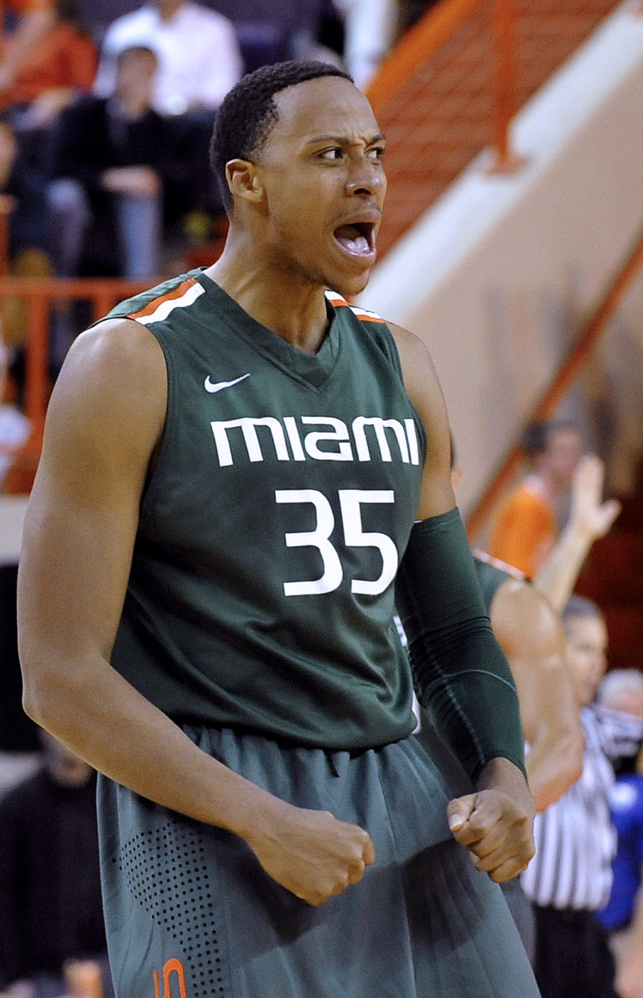 Top 25 men: No. 3 Miami still perfect in ACC