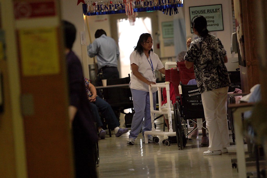 2 levels of long-term care for seniors