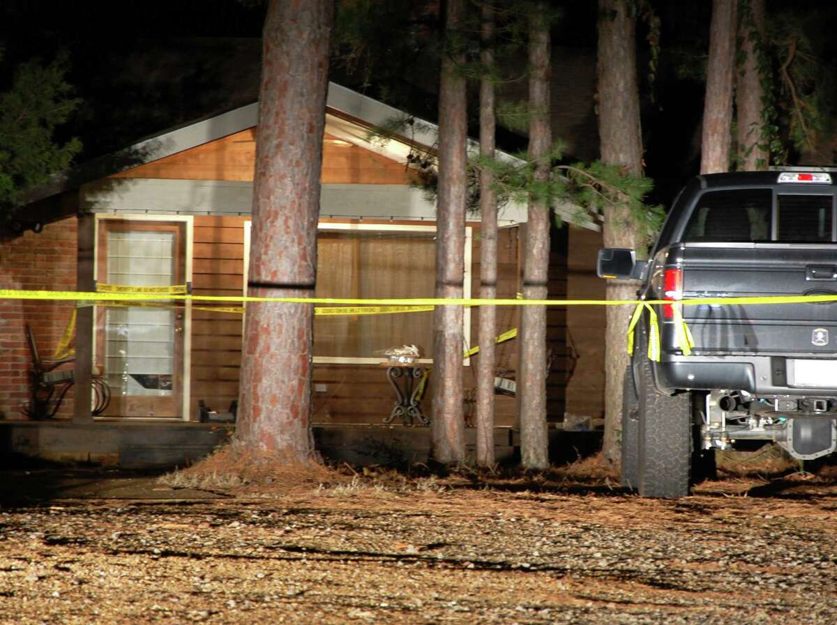 Singer Mindy McCready dies in apparent suicide